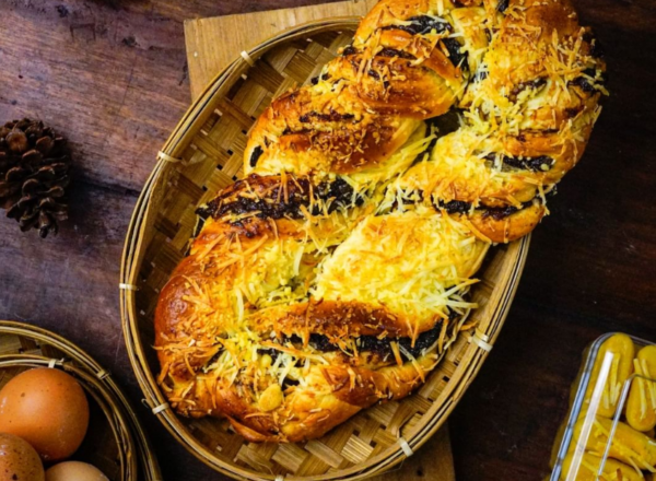 Roti Kepang Pisang, Kudapan Pilihan Selain Kue Kering Lebaran - Bake.co.id