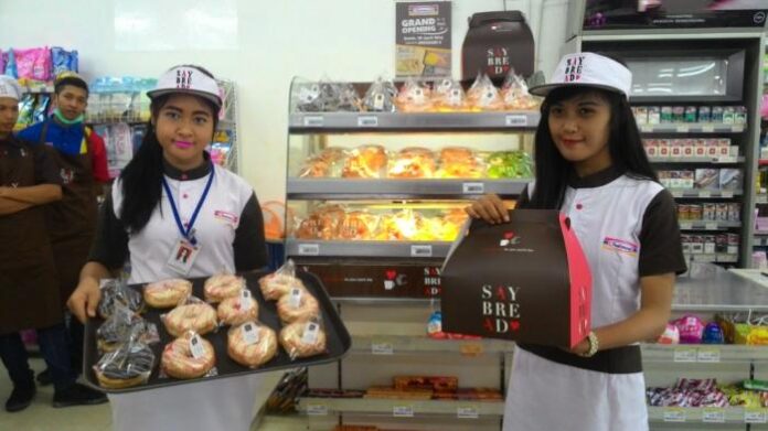 Say Bread: Inovasi Anak Usaha Indomaret di Bisnis Bakery dan Cafe ...