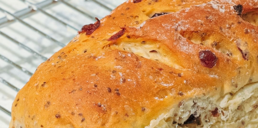 Roti Macan Bandung Viral! Sourdough Unik yang Membuat Penasaran - Bake ...