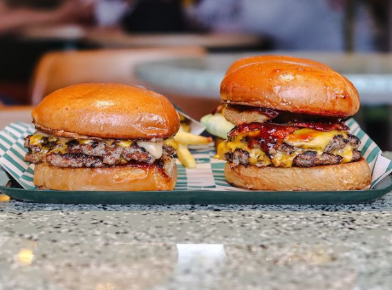 Five Monkeys Burger: Burger Terbaik Dunia Ada di Indonesia - Bake.co.id
